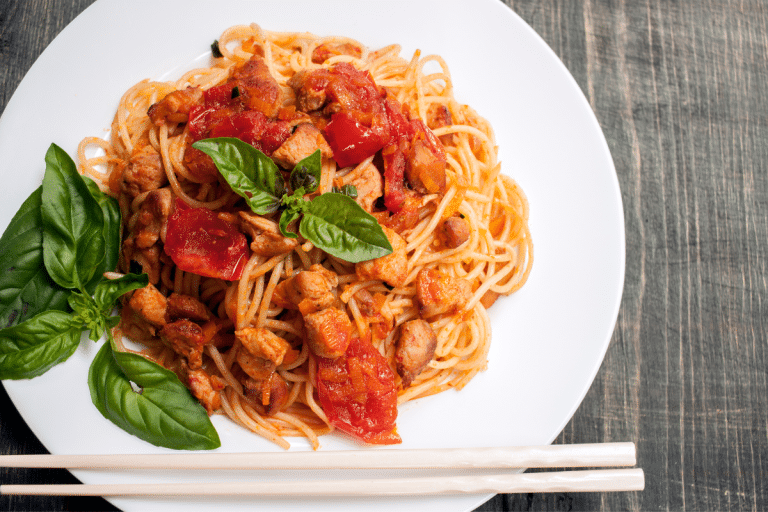 Savoury Chicken Spaghetti With Red Sauce Recipe